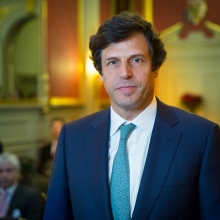 Fellow Anthony Geffen announces VR tour of black holes in collaboration ...